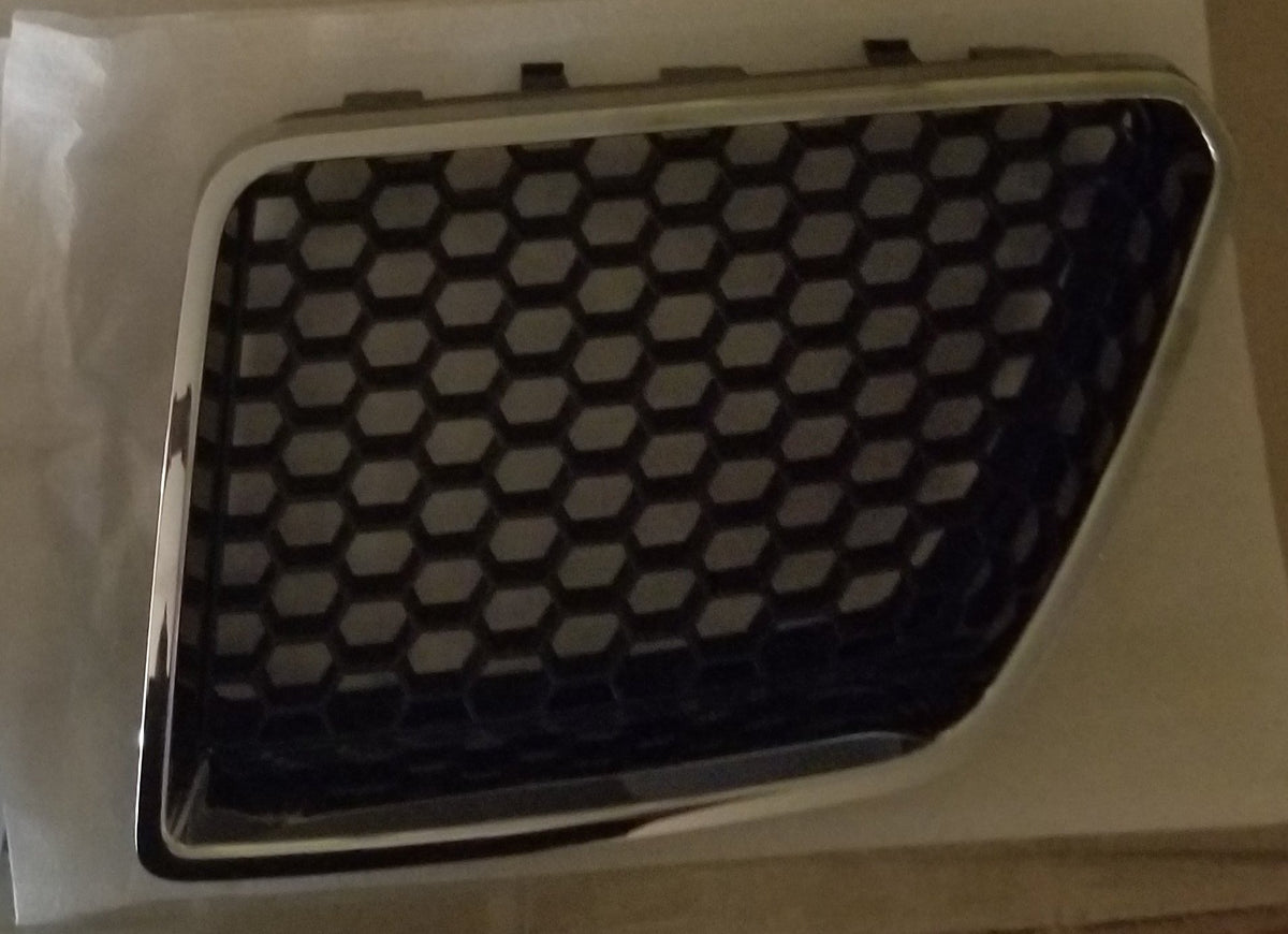 Pontiac G8 Kidney Grille Set – Commodore Specialties